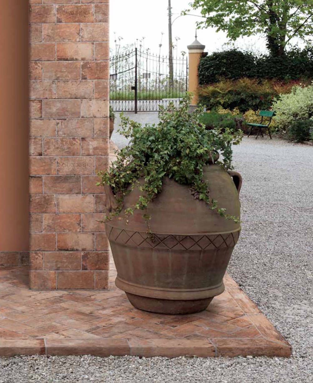 Chicago Brick Old Chicago Natural 4"x8" Porcelain Tile | GENROSE