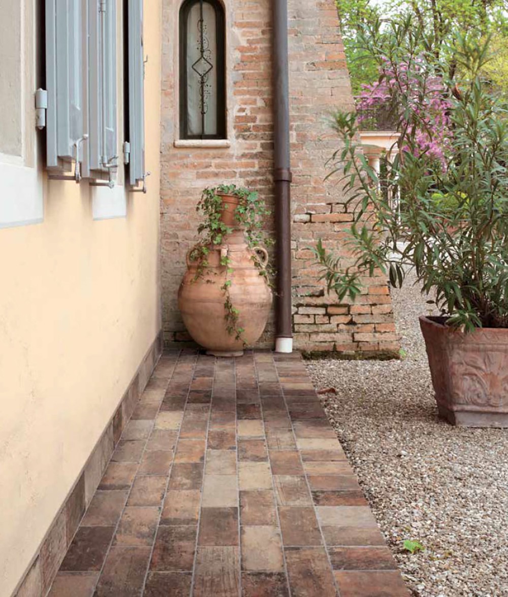 Chicago Brick State Street Natural 4"x8" Porcelain Tile | GENROSE