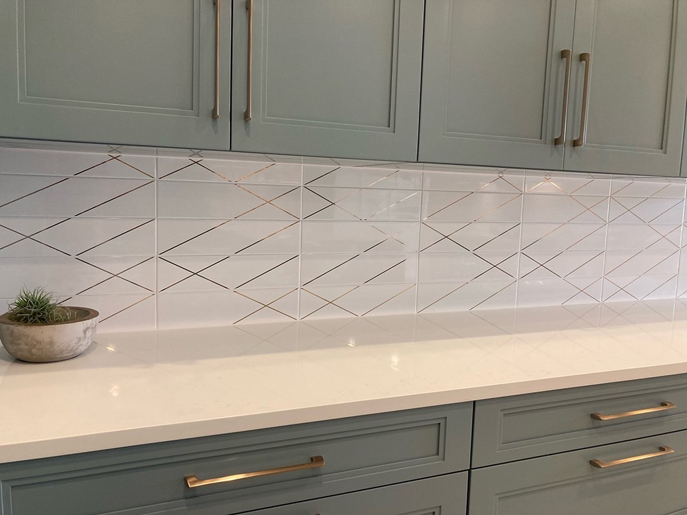 Facil Blanco Glossy 4"X16" Tribal Deco Ceramic Tile | GENROSE