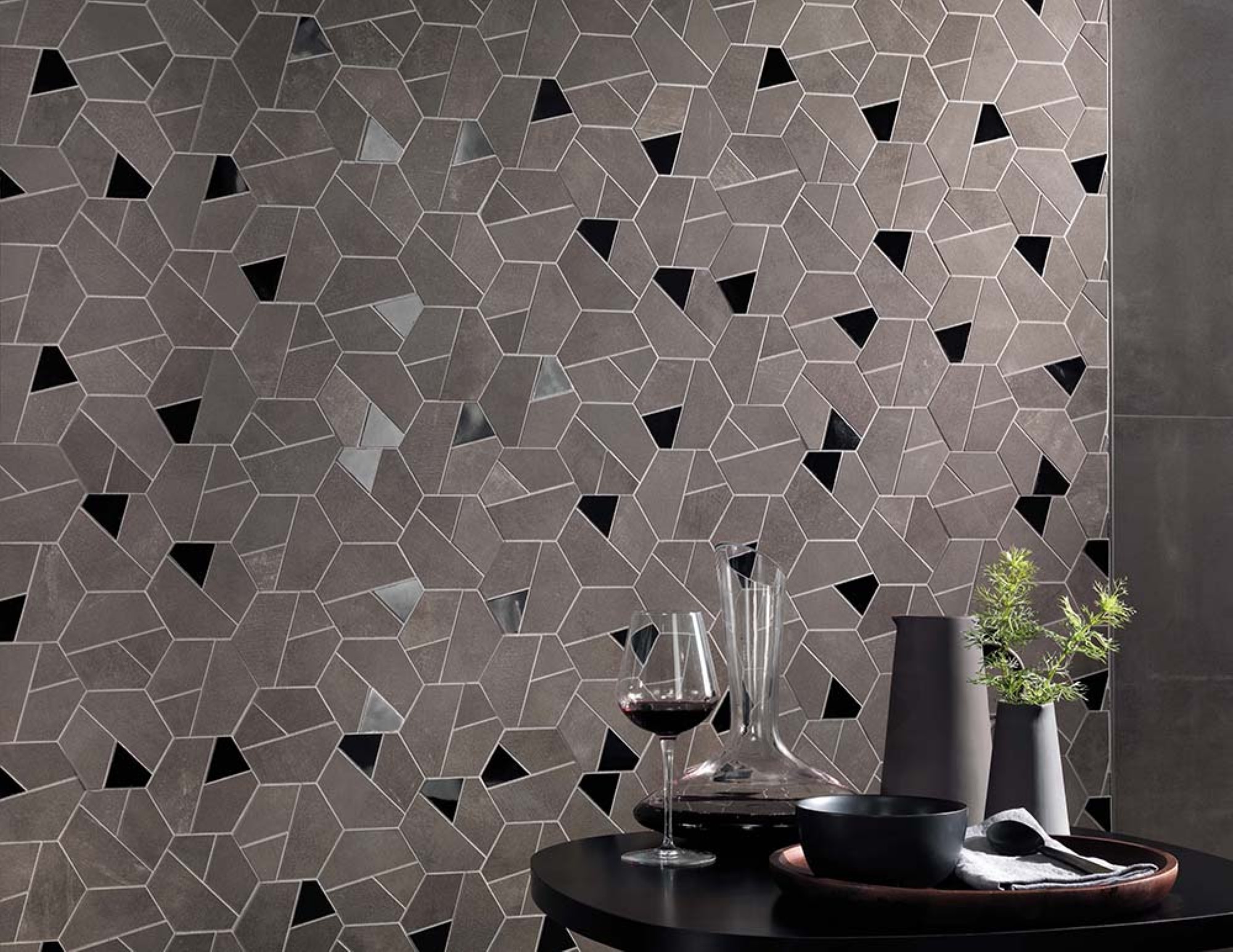 Koncrete Smoke Matte Mosaico Hex Smoke/black Porcelain Tile | GENROSE