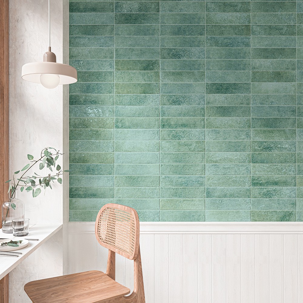 Mediterraneo Isla Glossy 2.5"x11" Porcelain Tile | GENROSE