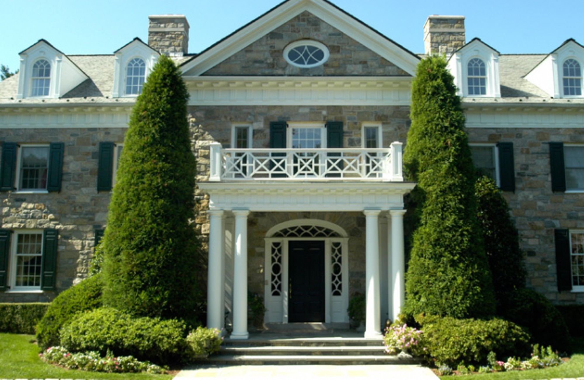 Newport Mix Newport Mix Natural Veneer - Strip Cut Exterior Stone | GENROSE