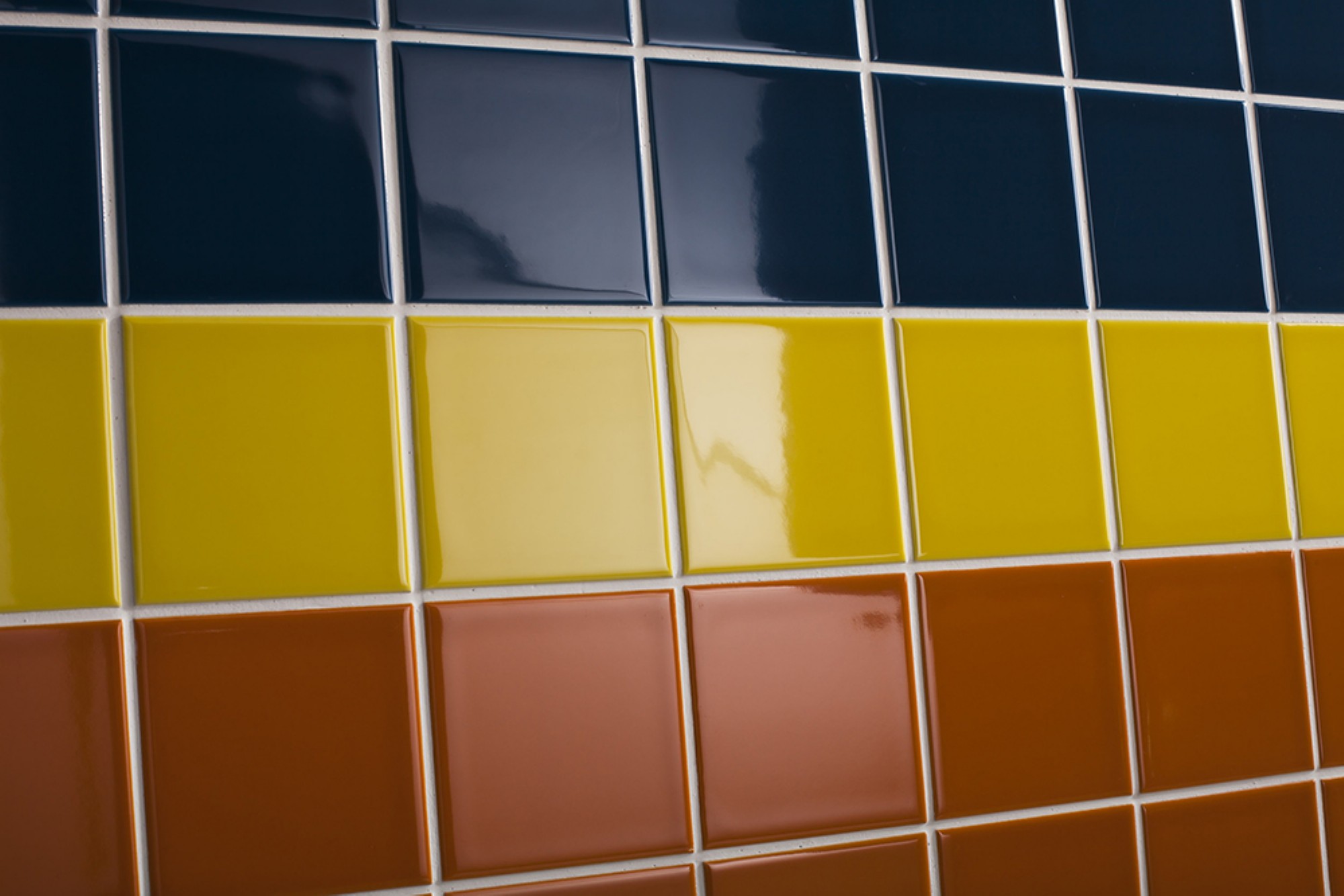 Prismatics Sunflower Gloss 4"x4" Wall Ceramic Tile | GENROSE