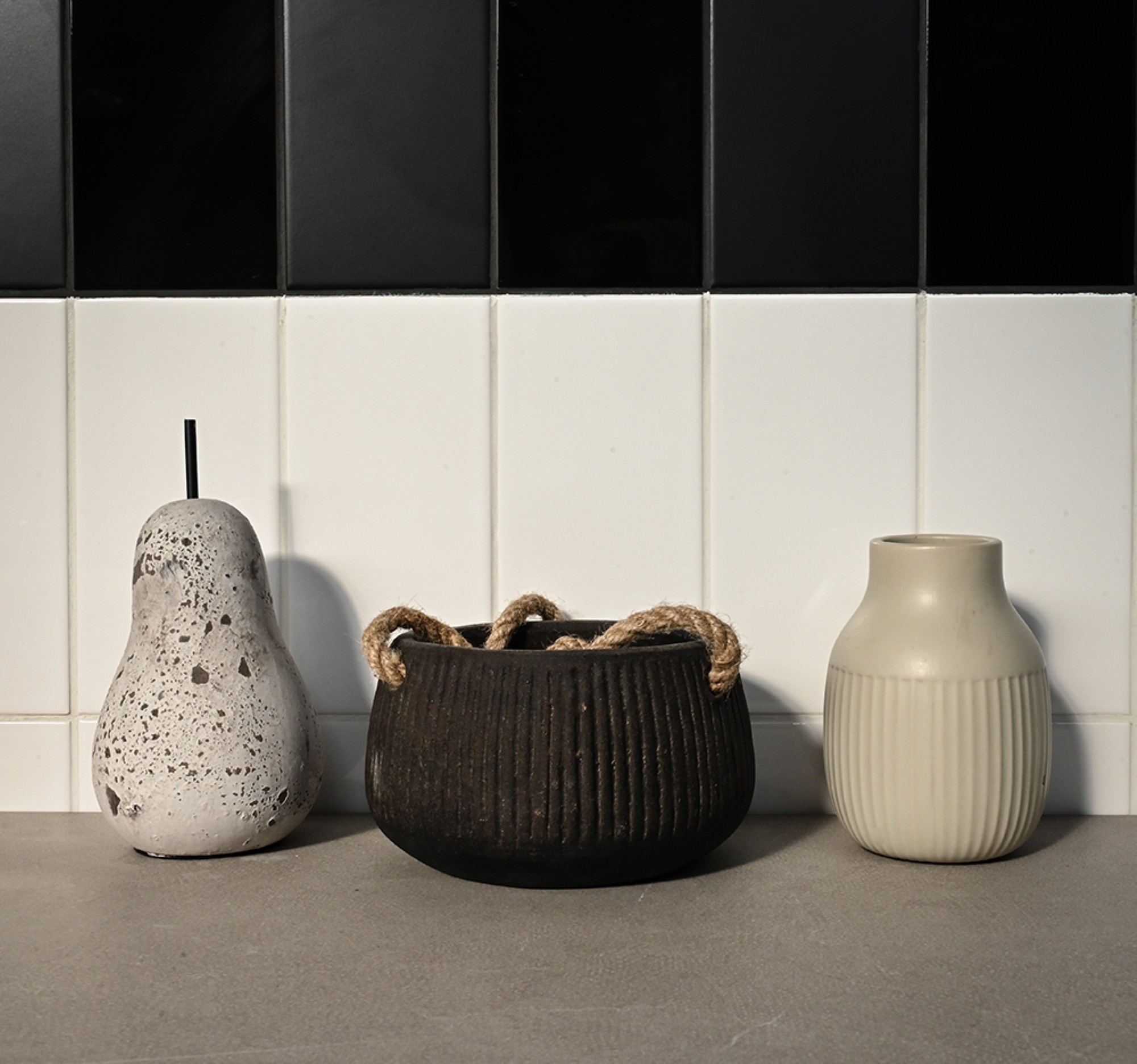 Prismatics White Gloss 4"x8" Wall Ceramic Tile | GENROSE