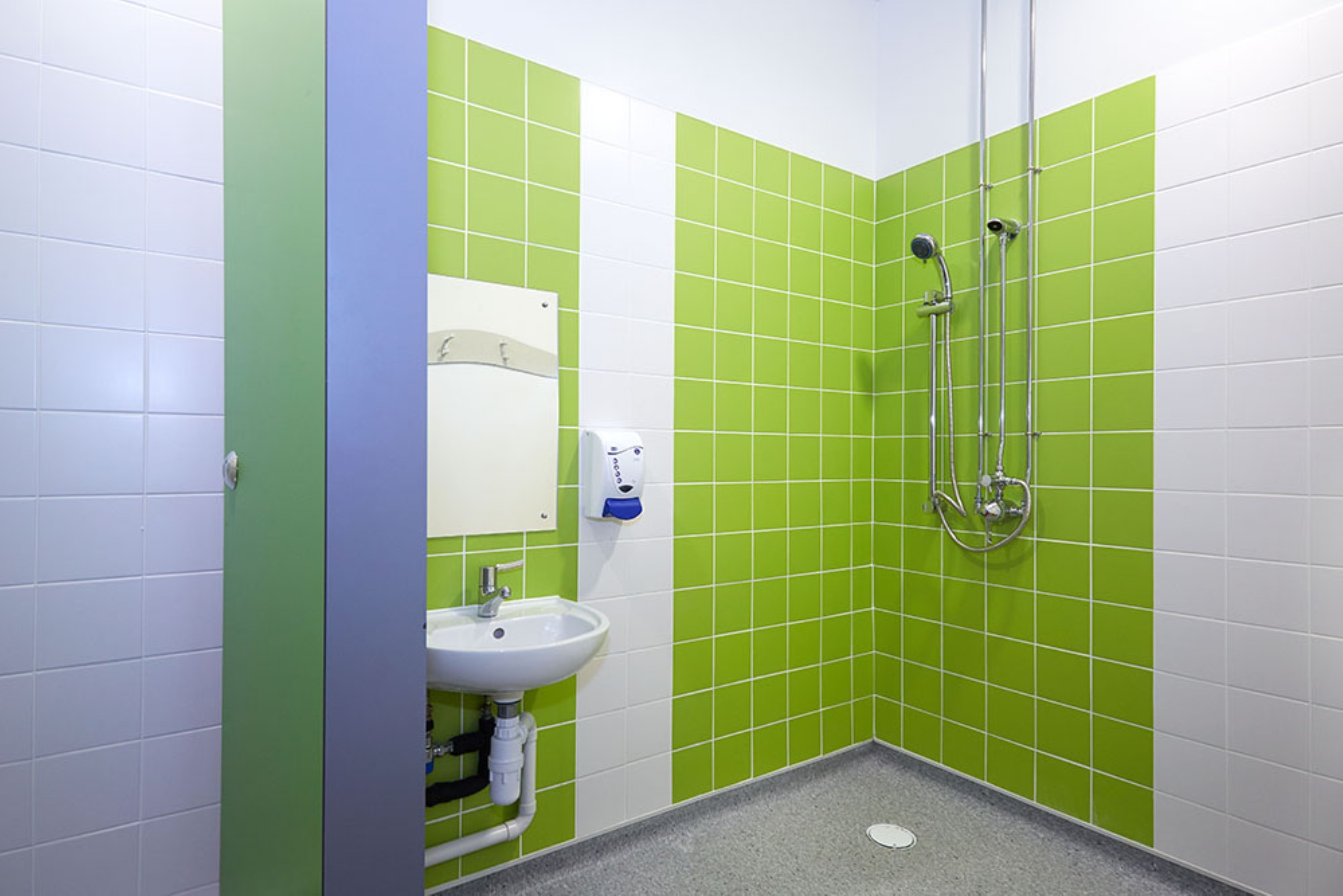 Prismatics Chartreuse Gloss 6"x6" Wall Ceramic Tile | GENROSE