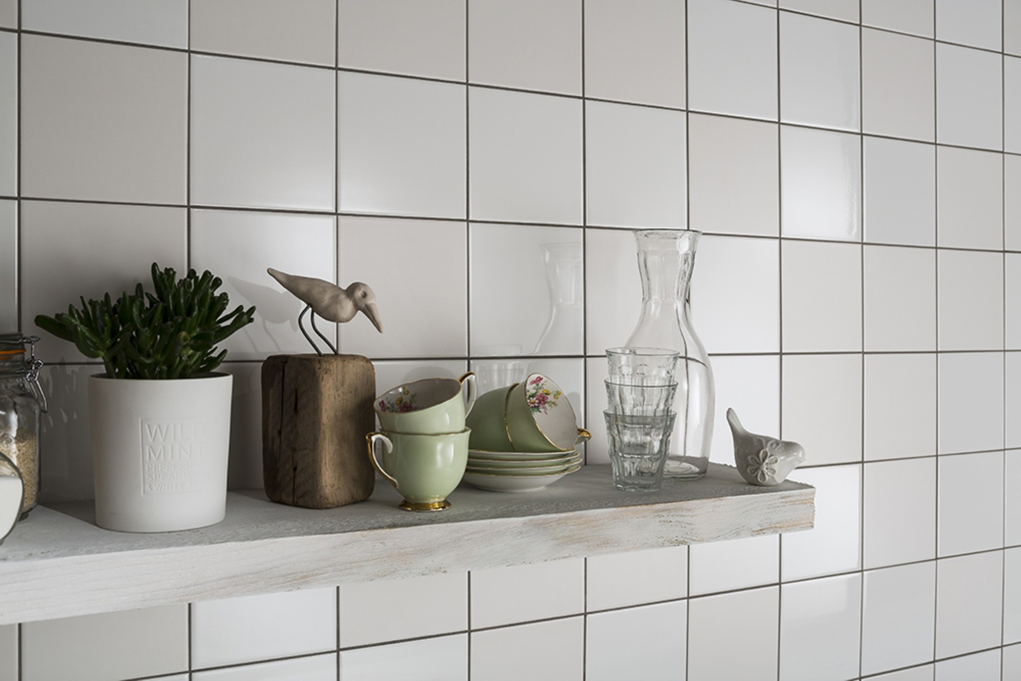 Prismatics White Gloss 6"x6" Wall Ceramic Tile | GENROSE