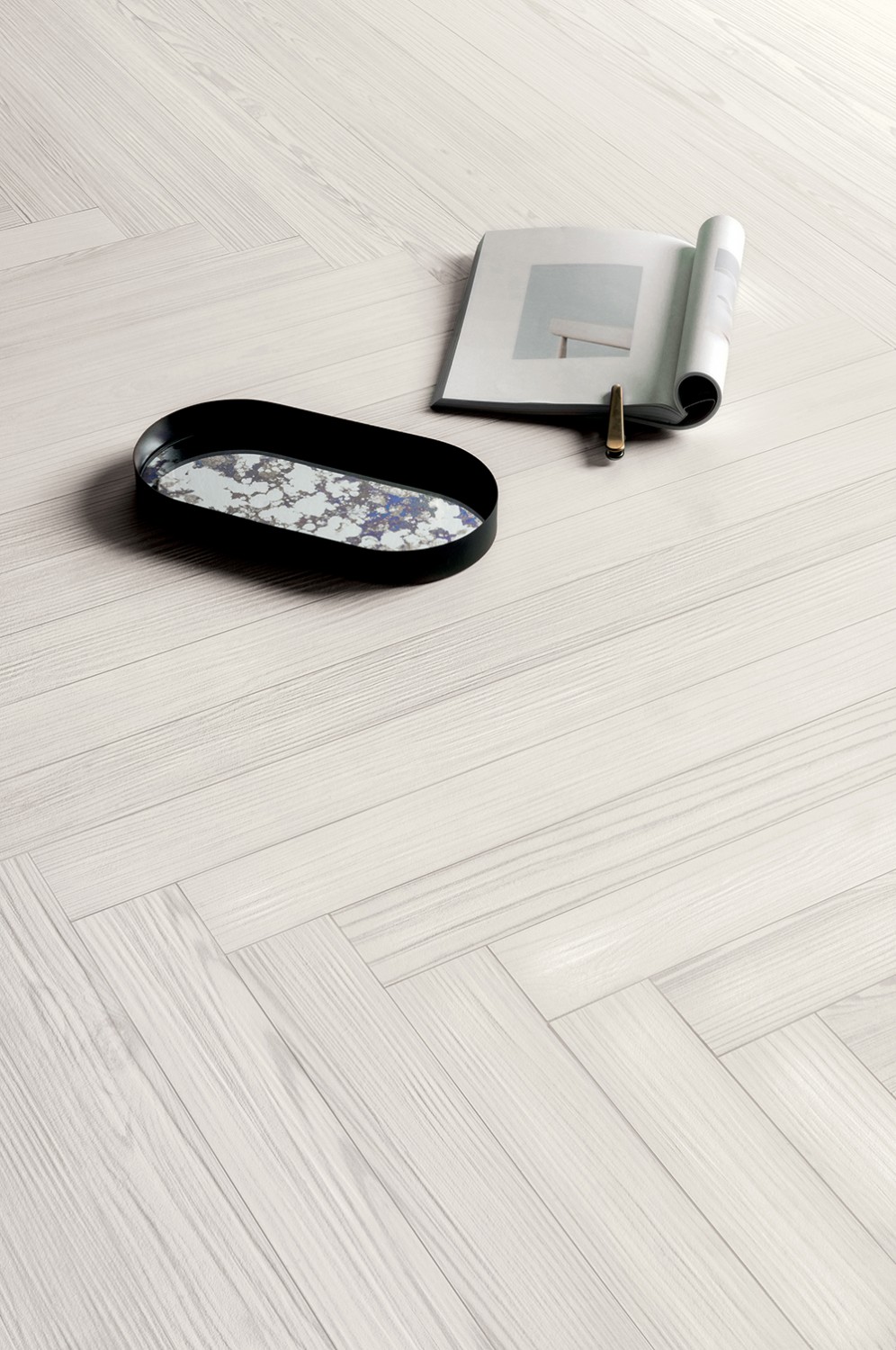 Outlet Promenade White Matte 3"x24 Outlet | GENROSE