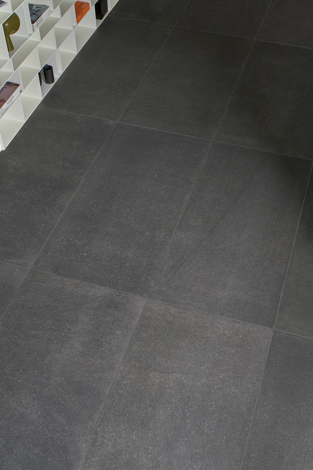 Punto Dark Matte 24"X48 Porcelain Tile | GENROSE